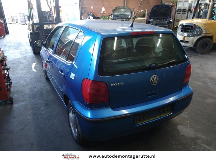 Volkswagen Polo III 1.4 Épave (2000, Bleu)