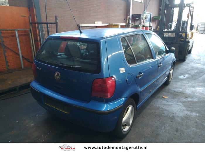 Volkswagen Polo III 1.4 Épave (2000, Bleu)