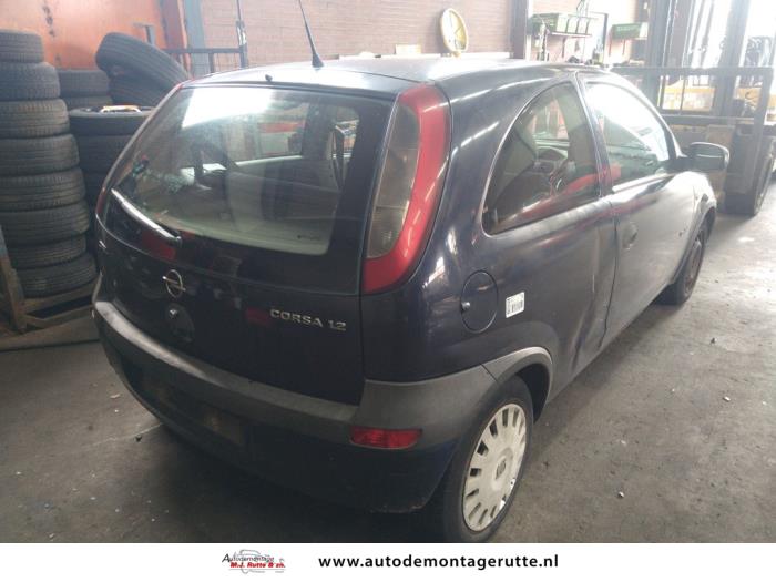 Opel Corsa C 1.2 16V Salvage vehicle (2002, Blue)