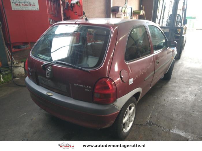 Opel Corsa B 1.2i 16V Salvage vehicle (1998, Red)