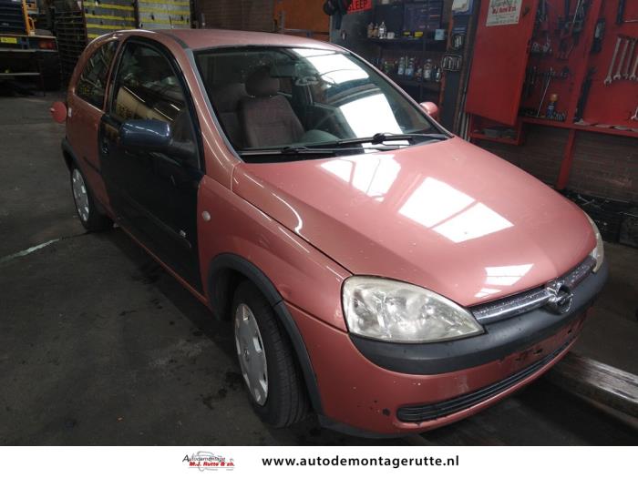 Opel Corsa C 1.2 16V Salvage vehicle (2000, Red)