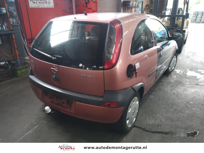 Opel Corsa C 1.2 16V Salvage vehicle (2000, Red)