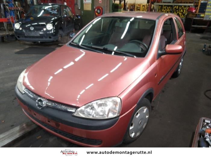 Opel Corsa C 1.2 16V Salvage vehicle (2000, Red)