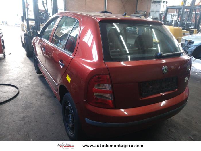 Skoda Fabia 1.4i Salvage vehicle (2002, Red)