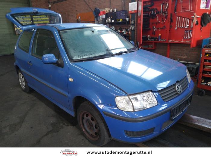 Volkswagen Polo III 1.4 Salvage vehicle (2000, Blue)