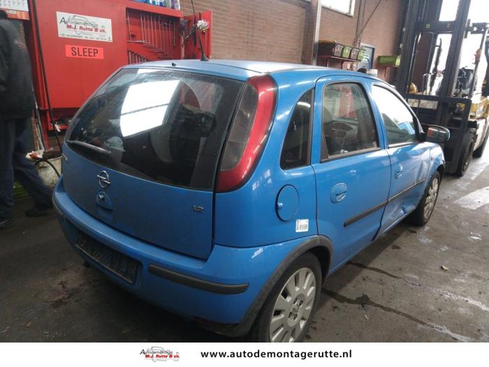Opel Corsa C 1.2 16V Salvage vehicle (2003, Blue)