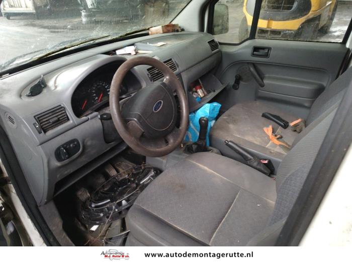 Ford Transit Connect 1.8 TDdi LWB Euro 3 Salvage vehicle (2004, Granite)