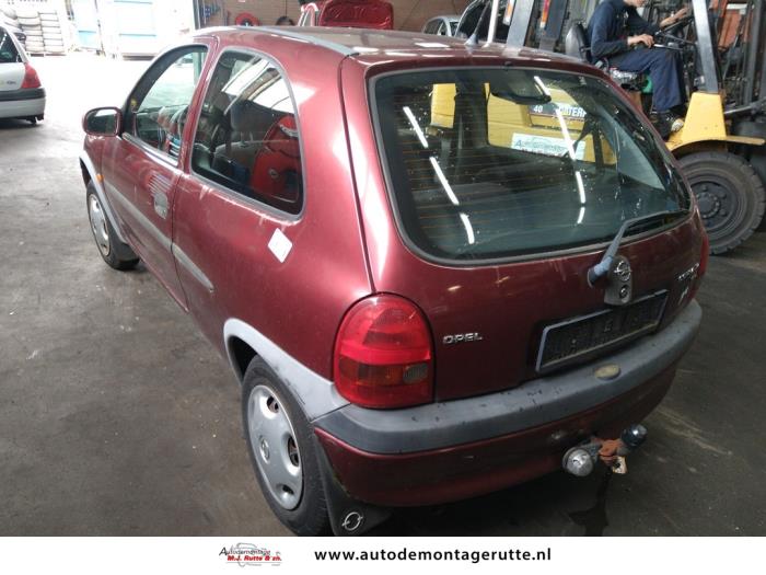 Opel Corsa B 1.2i 16V Salvage vehicle (1999, Red)