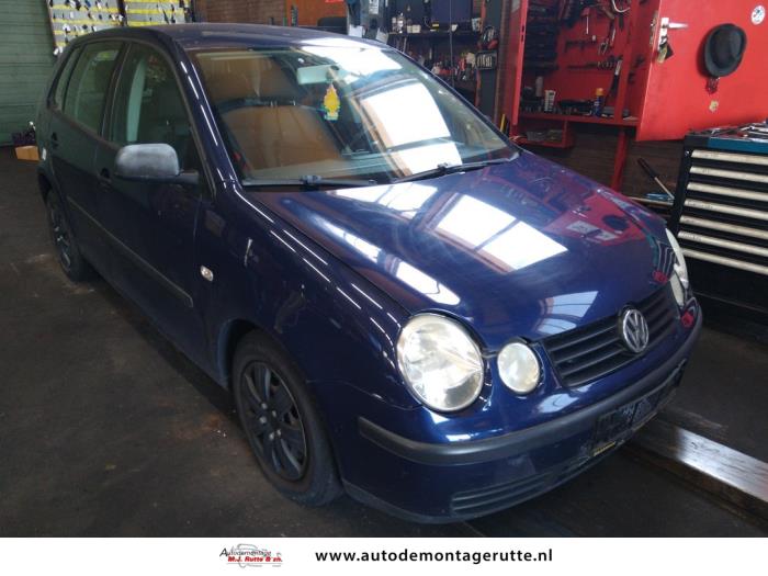 Volkswagen Polo IV 1.2 12V Salvage vehicle (2002, Blue)
