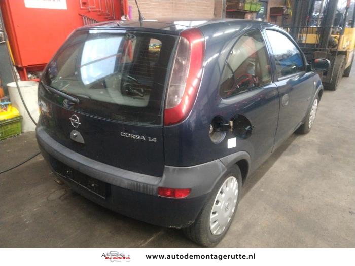 Opel Corsa C 1.4 16V Salvage vehicle (2002, Blue)