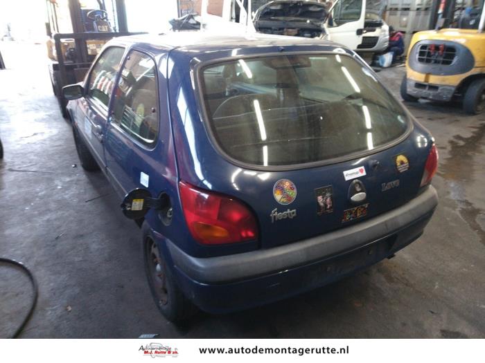 Ford Fiesta 4 1.3i Salvage vehicle (2002, Blue)