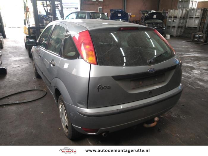 Ford Focus 1 1.4 16V Salvage vehicle (2002, Gray)