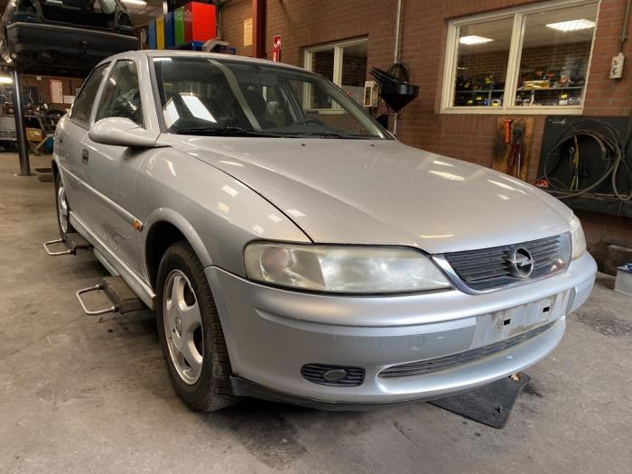 Opel Vectra B 1.6 16V Ecotec Salvage vehicle (2000, Gray)