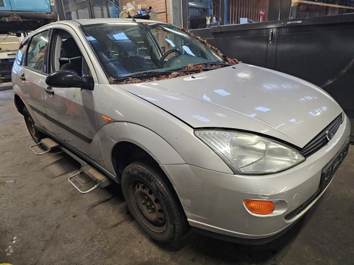 Ford Focus 1 1.6 16V Salvage vehicle (1999, Gray)