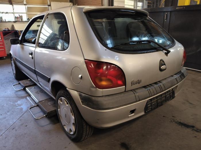 Ford Fiesta 4 1.3i Salvage vehicle (2001, Gray)