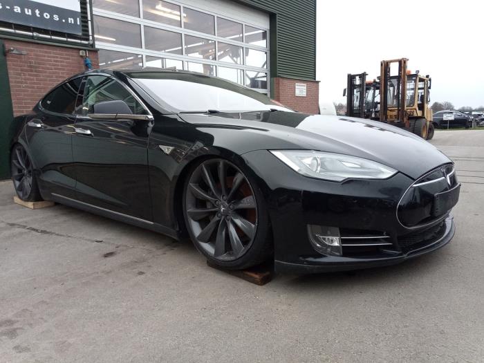 Tesla Model S P85 Salvage vehicle (2013, Black)