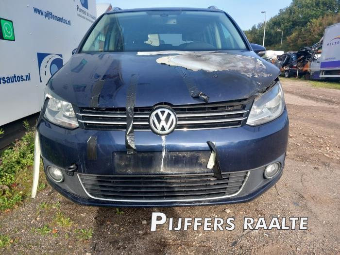 Volkswagen Touran 1.6 TDI 16V Salvage vehicle (2013, Blue)