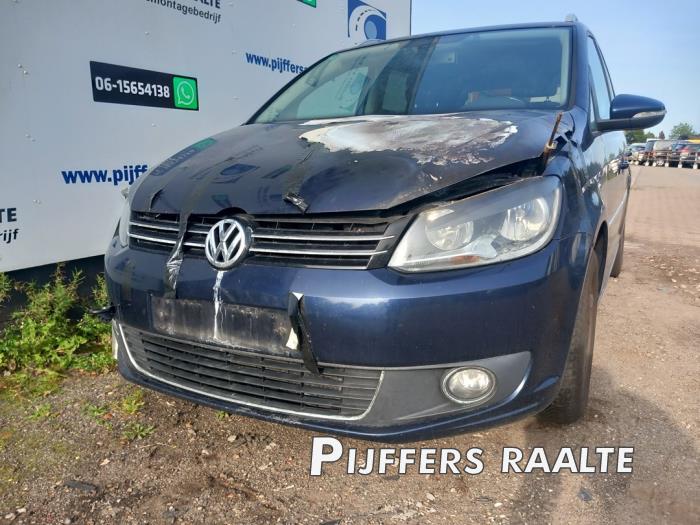 Volkswagen Touran 1.6 TDI 16V Salvage vehicle (2013, Blue)