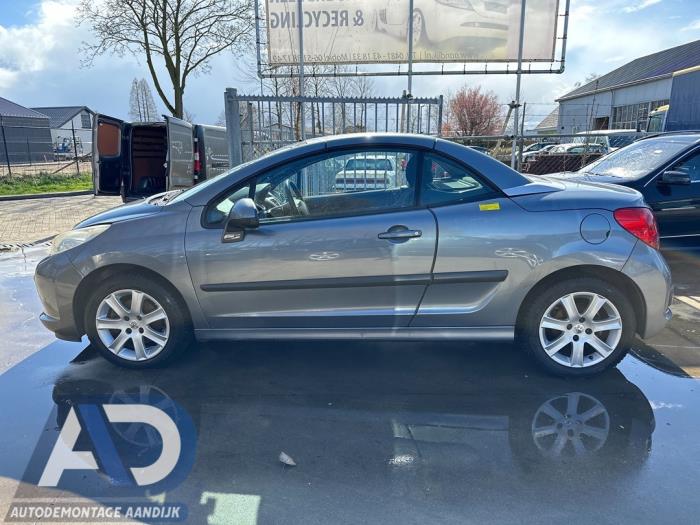 Peugeot 207 CC 1.6 16V Épave (2008, Gris) Autodemontage Aandijk