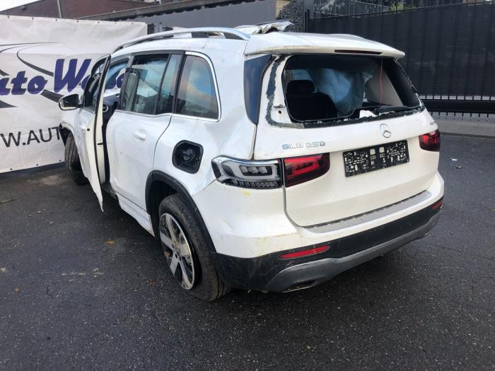 Mercedes GLB 2.0 GLB-250 Turbo 16V 4-Matic Salvage vehicle (2020, White)