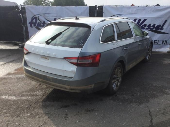 Skoda Superb Combi 1.4 TSI iV 6V Salvage vehicle (2021, Silver)