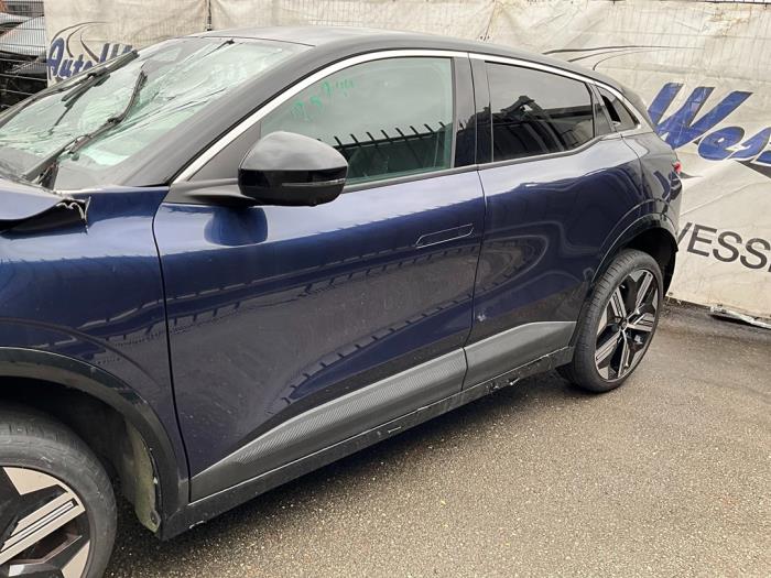Renault Megane E-Tech EV60 Salvage vehicle (2022, Dark, Blue)