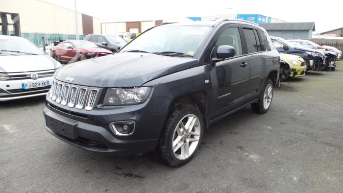 Jeep Compass 2.4 16V 4x4 Schrottauto (2014, Dunkel, Grau)