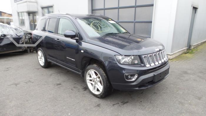 Jeep Compass 2.4 16V 4x4 Schrottauto (2014, Dunkel, Grau)