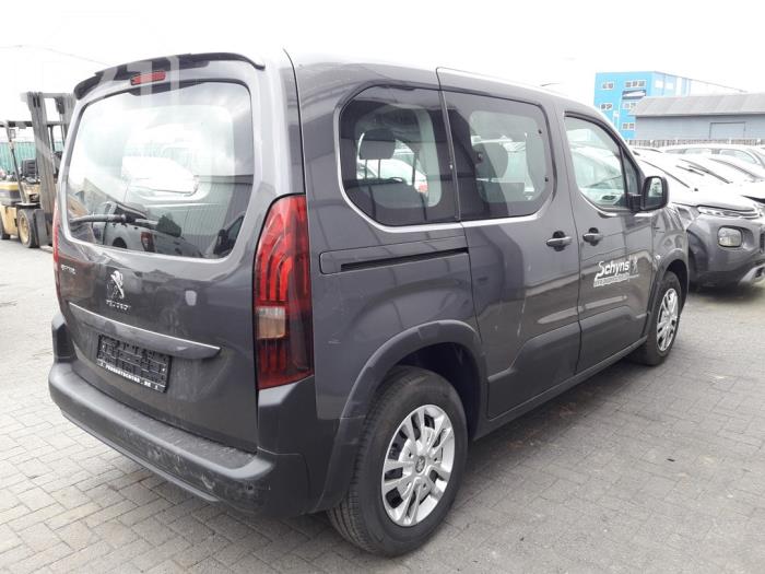 Peugeot Rifter 1.5 BlueHDi 130 Salvage vehicle (2021, Metallic, Gray)