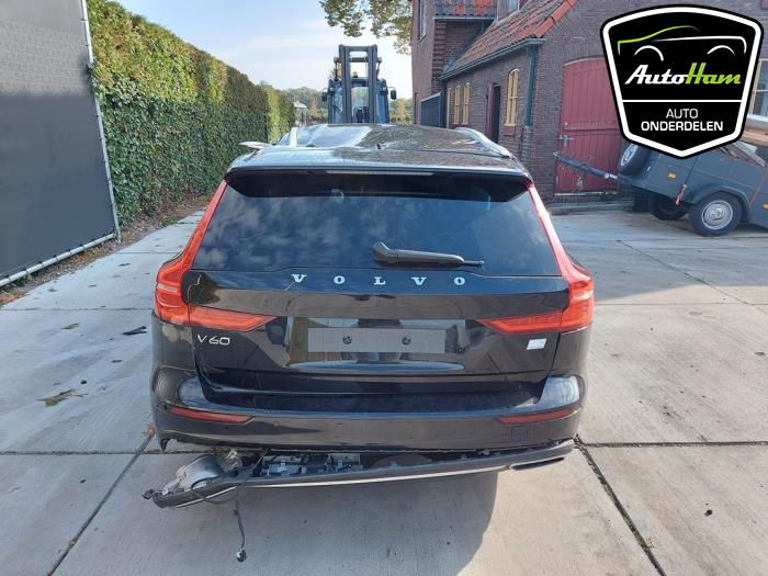 Volvo V60 II 2.0 T6 16V Twin Engine Salvage vehicle (2021, Black)