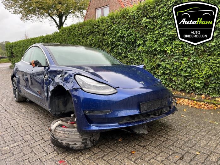 Tesla Model 3 EV AWD Salvage vehicle (2020, Blue) AutoHam