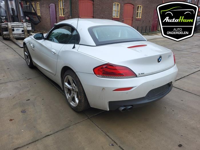 BMW Z4 Roadster sDrive 20i 2.0 16V Salvage vehicle (2016, White)