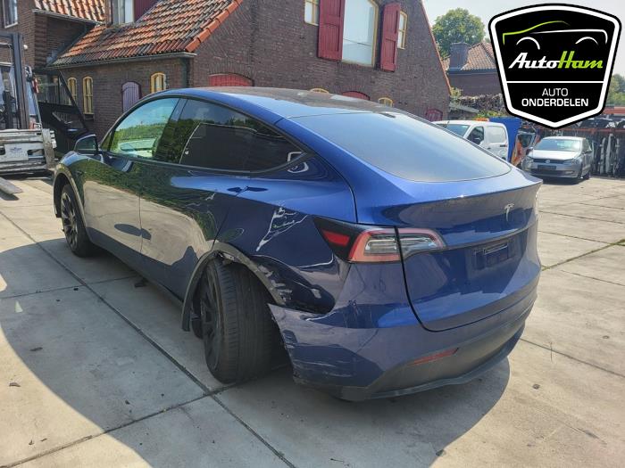 Tesla Model Y Salvage vehicle (2023, Blue) AutoHam