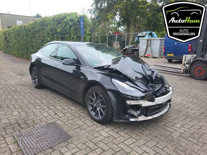 Tesla Model 3 Salvage vehicle (2022, Black) AutoHam
