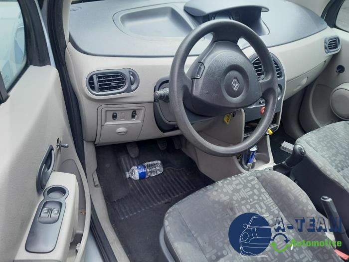 Renault Modus/Grand Modus 1.2 16V Salvage vehicle (2005, Gray)