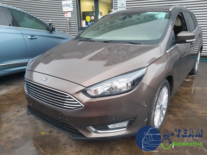 Ford Focus III Wagon 1.0 Ti-VCT EcoBoost 12V 125 Épave (2017, Brun)