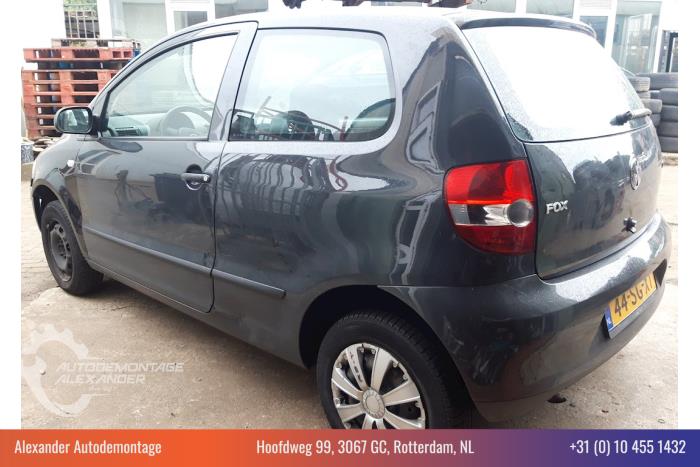 Volkswagen Fox 1.4 16V Salvage vehicle (2006, Gray)