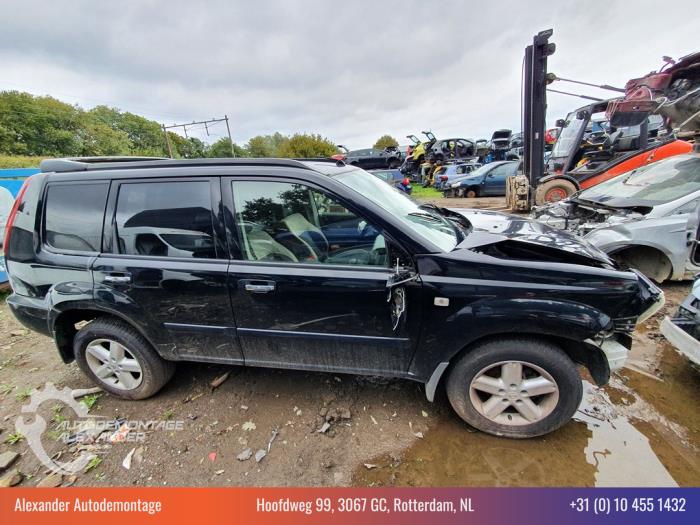 Nissan X-Trail 2.2 dCi 16V 4x2 Salvage vehicle (2004, Granite)