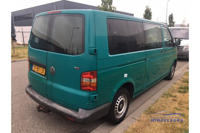 Volkswagen Multivan T5 (7E/7HC/7HF/7HM) 2.5 Tdi (épave, année de ...