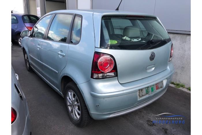 Volkswagen Polo IV 1.4 TDI 80 Épave (2007, Gris)