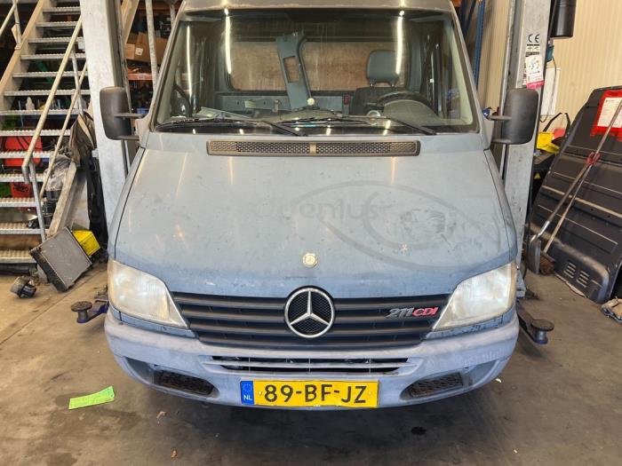 Mercedes Sprinter 2t 211 CDI 16V Salvage vehicle (2002, Gray)