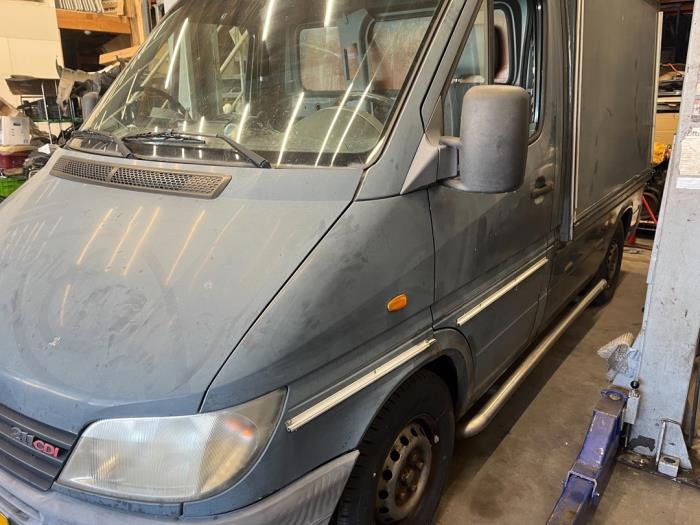 Mercedes Sprinter 2t 211 CDI 16V Salvage vehicle (2002, Gray)