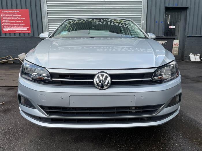 Volkswagen Polo VI 1.0 TSI 12V Salvage vehicle (2019, Silver grey)