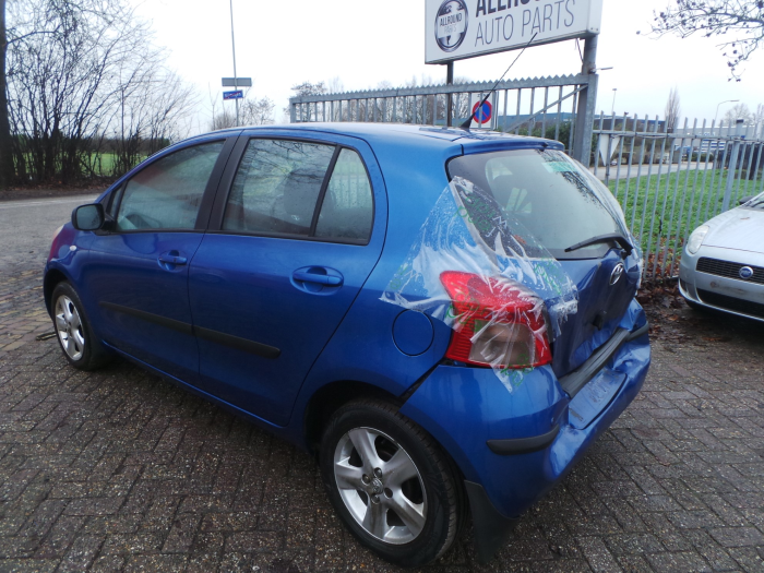 Toyota Yaris Damaged vehicle (2006, Blue) AllroundCarParts