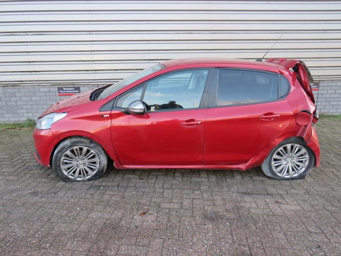 Peugeot 208 I 1.2 Vti 12V PureTech 82 Salvage vehicle (2016, Red)