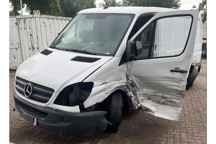 Mercedes Sprinter 3t 210 CDI 16V Épave (2011, Blanc)