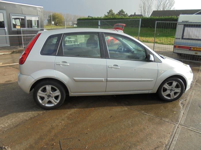 Ford Fiesta 5 1.3 Salvage vehicle (2007, Gray)