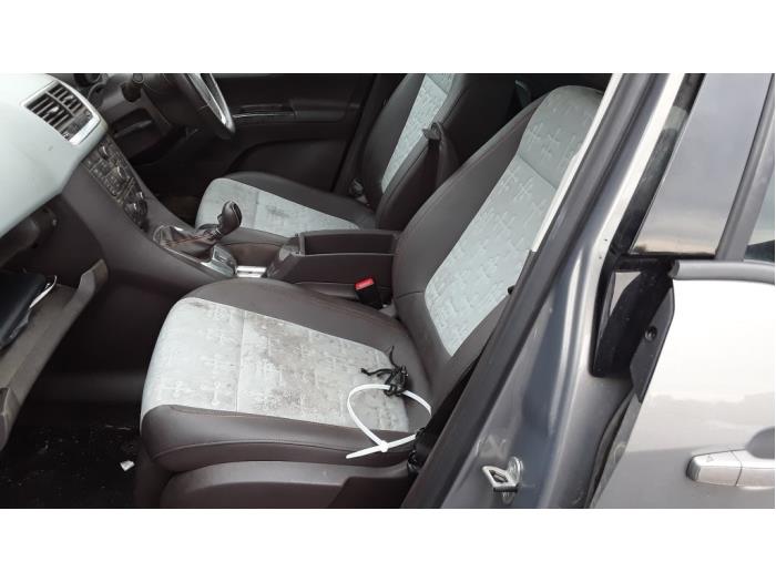 Opel Meriva 1.4 Turbo 16V ecoFLEX Épave (2012, Brun, Gris foncé, Gris)