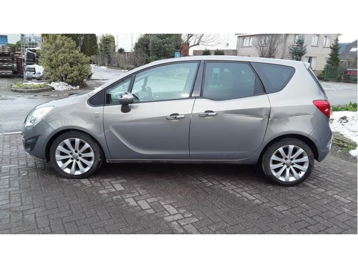 Opel Meriva 1.4 Turbo 16V ecoFLEX Épave (2012, Brun, Gris foncé, Gris)