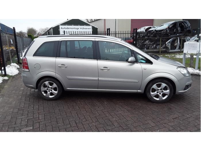 Opel Zafira 2 2 16V Direct Ecotec Salvage Vehicle 2006 Gray opel-zafira-2-2-16v-direct-ecotec-salvage-vehicle-2006-gray